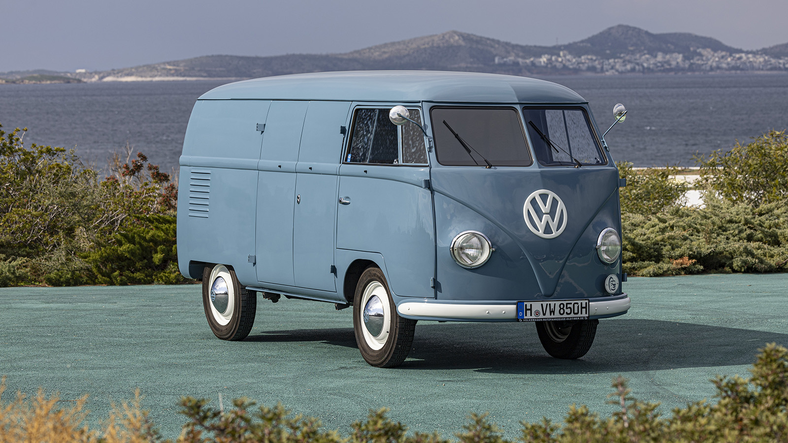 Τα εμβληματικά Vans της VW γιορτάζουν 75 χρόνια ζωής!