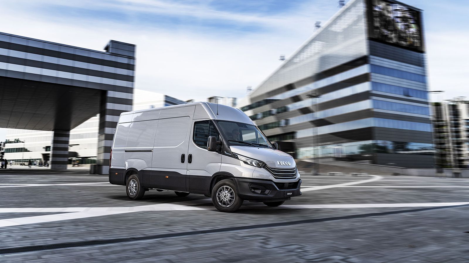 Iveco Daily: Εντυπωσιακό από όλες τις απόψεις - 0 e-boxer, 0 ecrafter ...